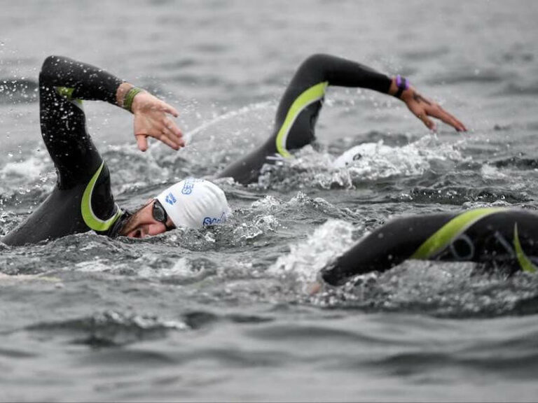 4 Swimming Endurance Training Sessions for Long Distances