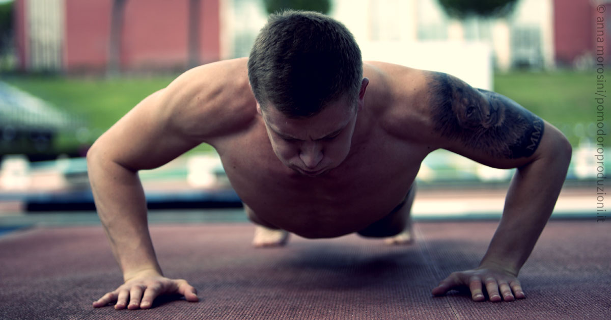 Mit „Burpees“ den Schwimmzug kräftigen – immer und überall - The arena ...